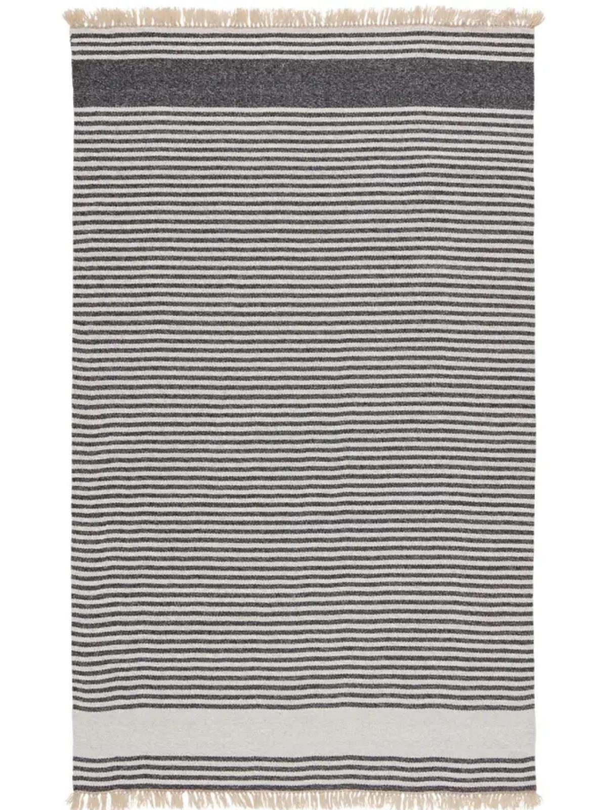 Morrobay Strand Gray 5' X 8' Rug | Mathis Home